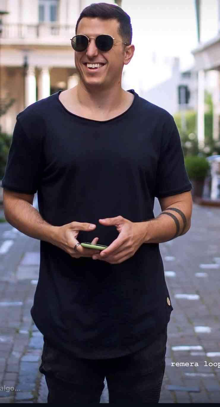 Remera Loop Negra – vasco.com.uy