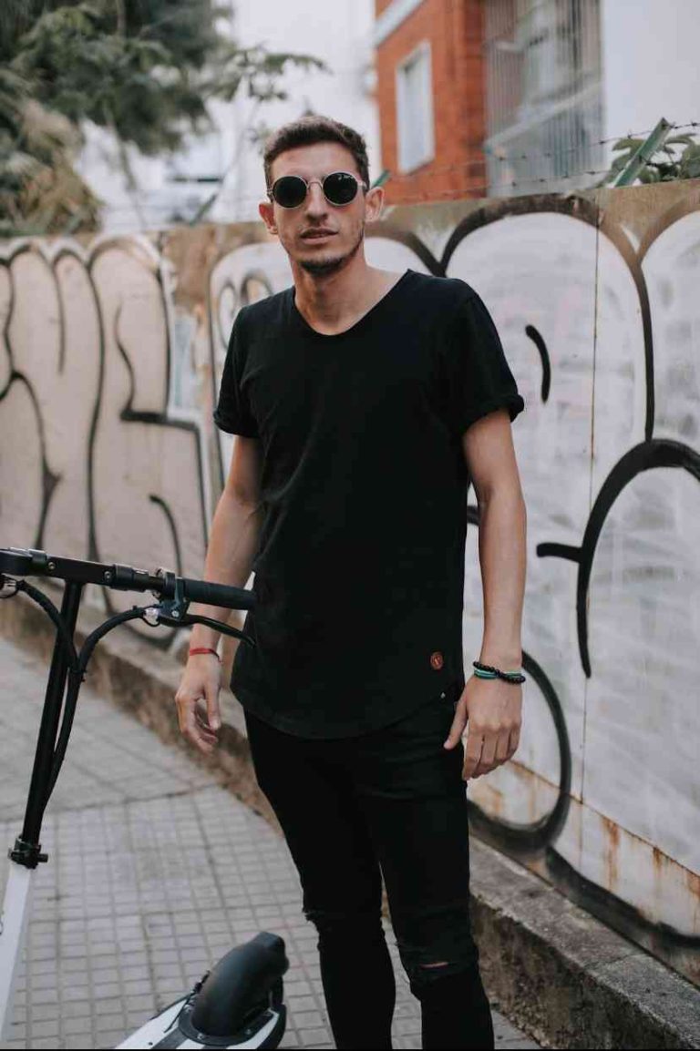 Remera Loop Negra – vasco.com.uy